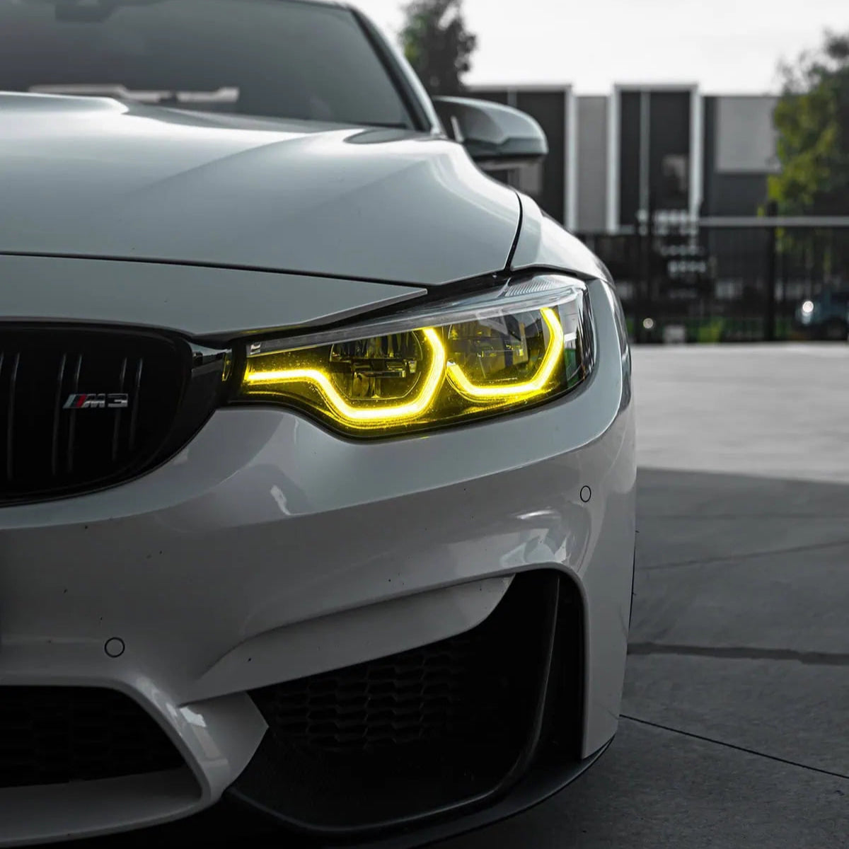 BMW F32 F80 LCI Yellow DRL kit RayLights™ - 1-3 arkipäivän ...